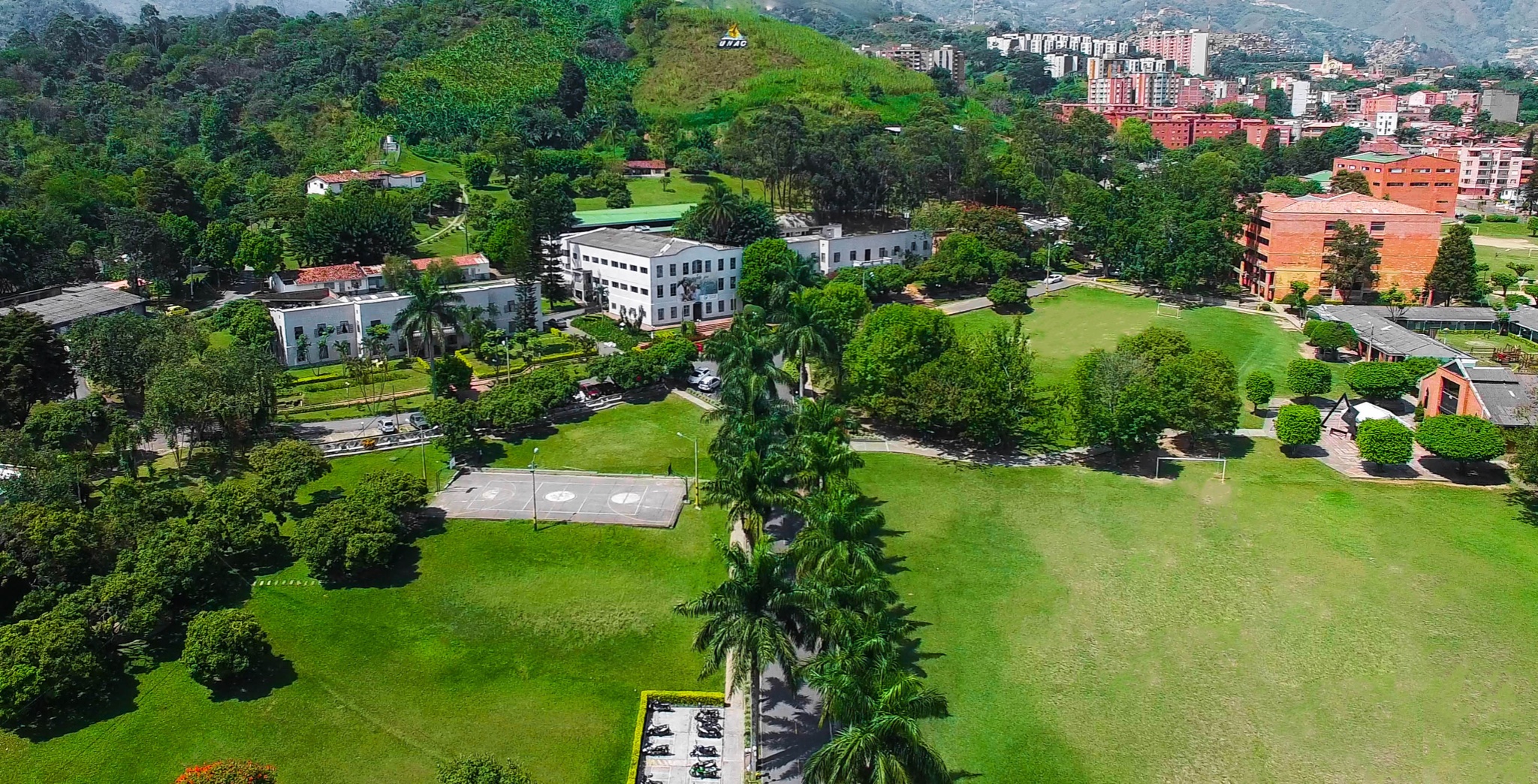¿Por qué estudiar en la UNAC? - UNAC | Corporación Universitaria Adventista